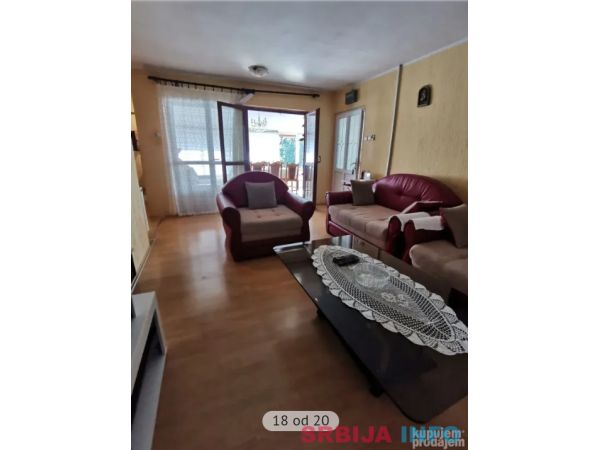 Kuća 220 m2. u okolini Lazarevca