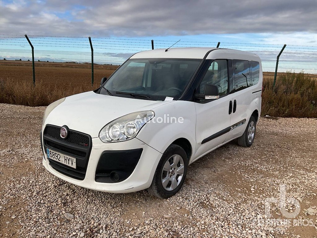 Prodaje se FIAT DOBLO 1.3D krosover na aukciji