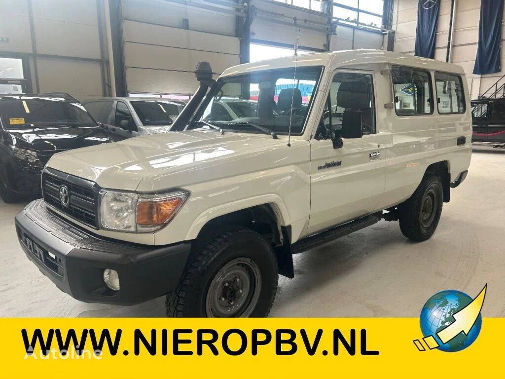 Toyota Toyota Landcruiser LX Lang VAN/Pers Dubbele Brandstoftank 4X4 Ty pikap