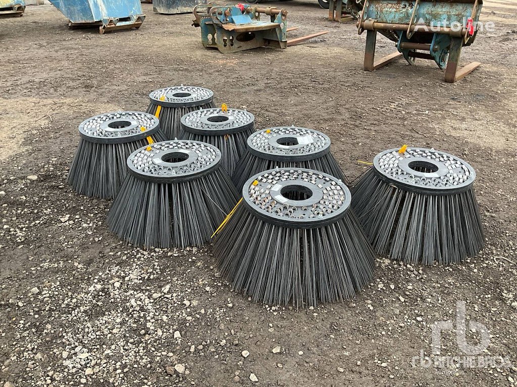 Prodaje se Bucher 835-60 Quantity of (7) Road Sweeper Br četku za čišćenje ulica na aukciji