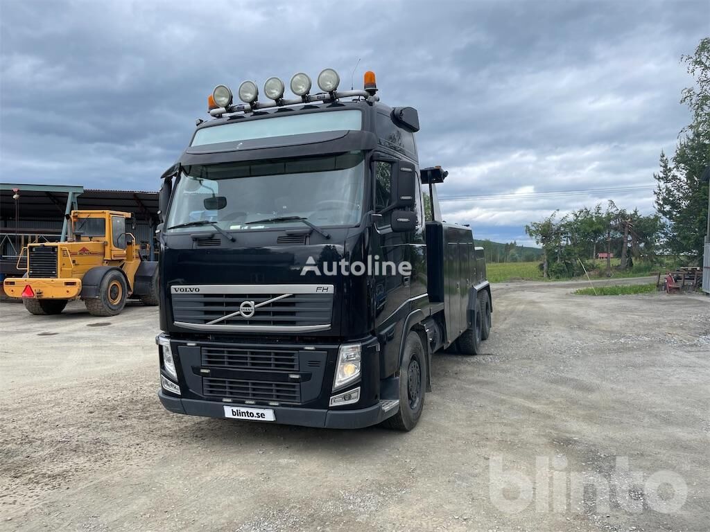 Prodaje se Volvo FH6X4 šlep auto na aukciji