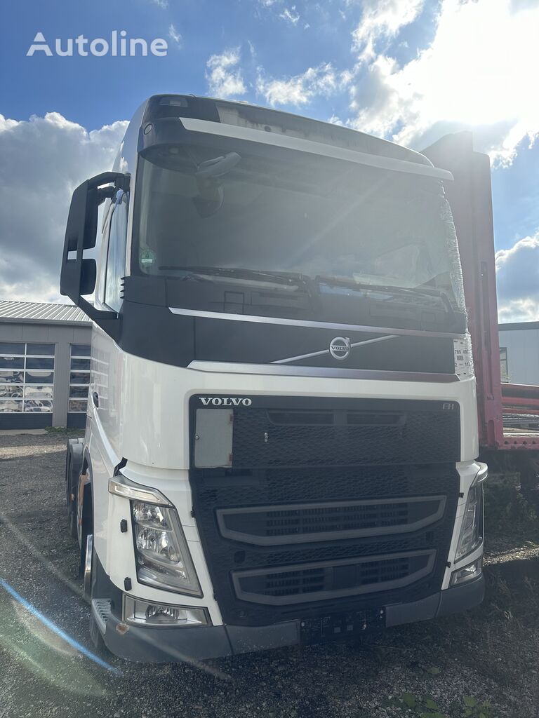 Volvo FH 500 tegljač nakon udesa