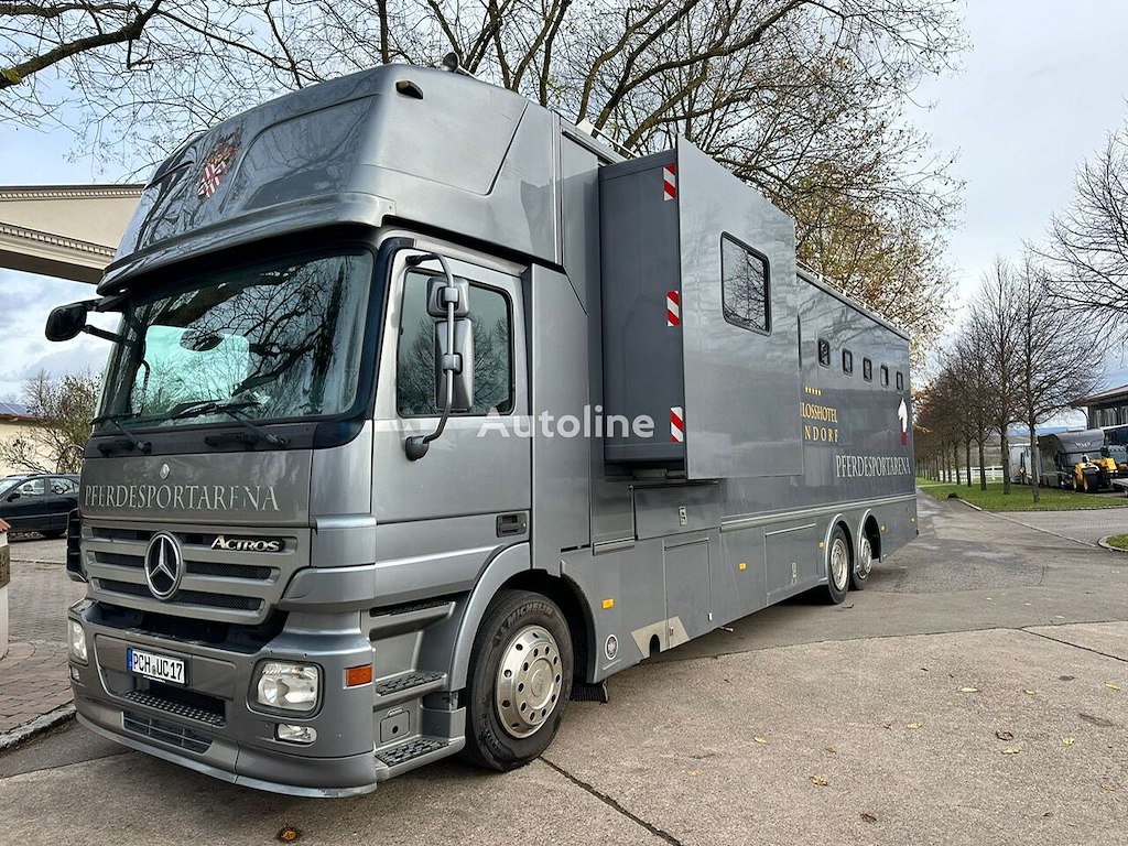 Mercedes-Benz Actros 2544 kamion za prevoz konja