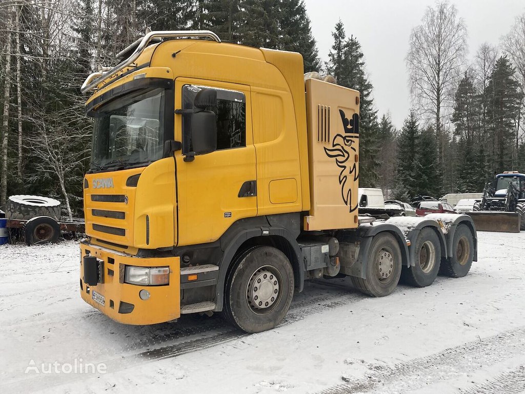 Scania R580 8×4/4 tegljač