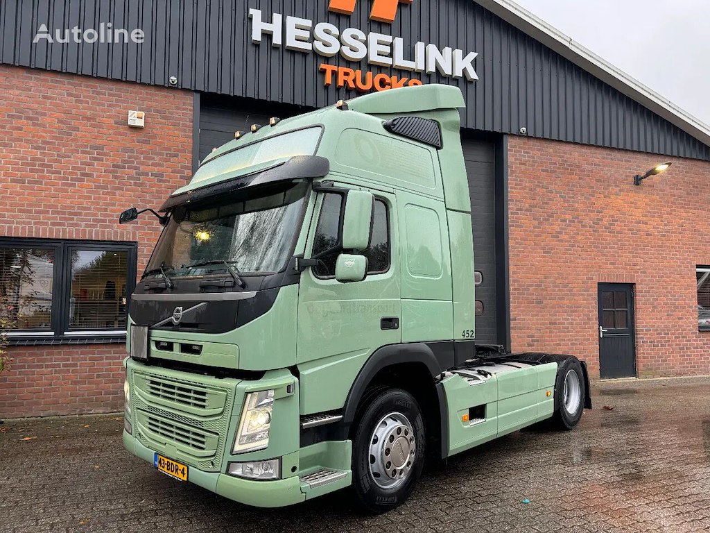 Volvo FM Globetrotter XL Xenon Side skirts NL Truck tegljač