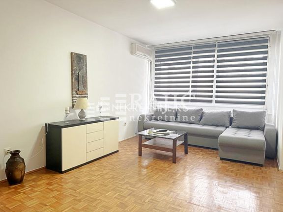 N.Beograd,Gandijeva 84m2,3.0-renoviran,prostran #4123