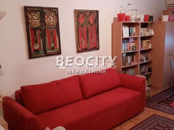 Novi Sad, Centar, Augusta Cesarca, 1.0, 30m2, 84000EUR