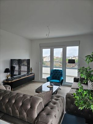 Pančevo centar LUX PENTHOUSE sa garažom 4.0