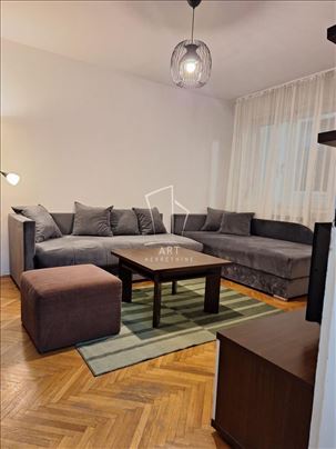 Odlična lokacija, u samom centru, mereno 48m2 ID#9