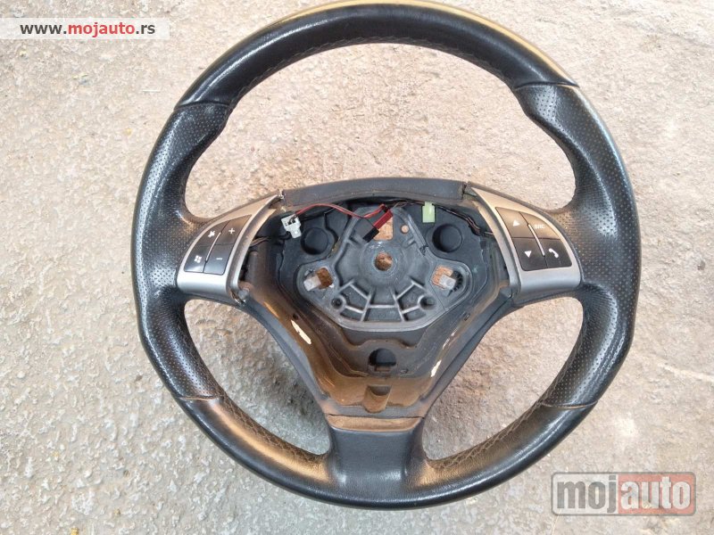 Fiat bravo 2 MF volan Originalni delovi Moguca ugradnja delova Alfa Romeo 147-156-166-159-GT-MiTo-Giulietta Fiat bravo 2 - croma -grande punto -multipla 2 -punto 3 -stilo-idea Freemont Panda 3 500...