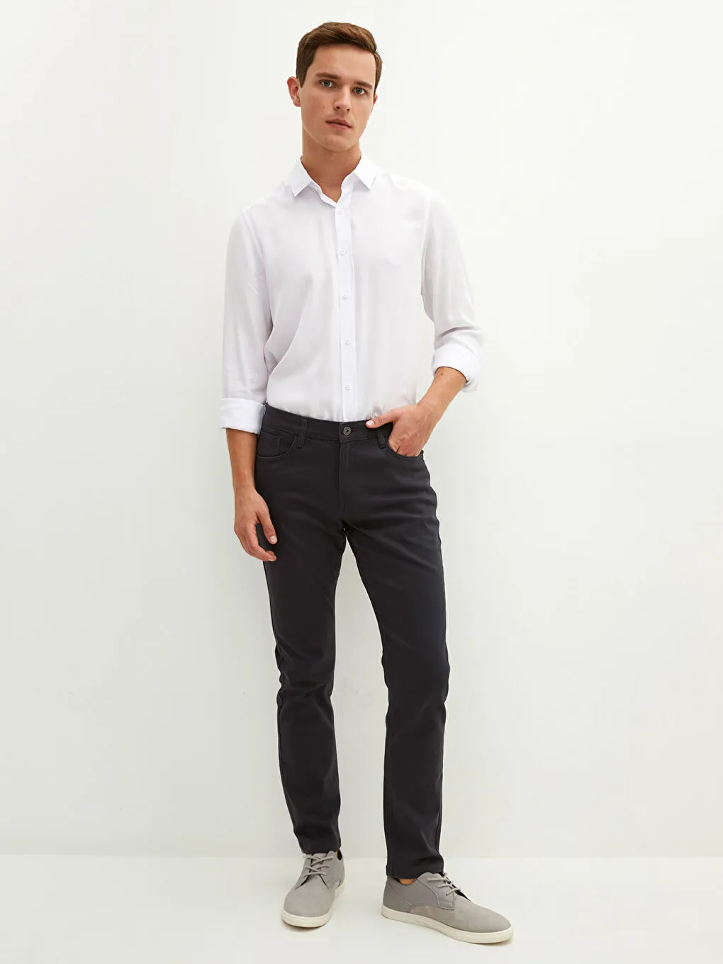 LCWAIKIKI Classic Muške slim-fit chino pantalone