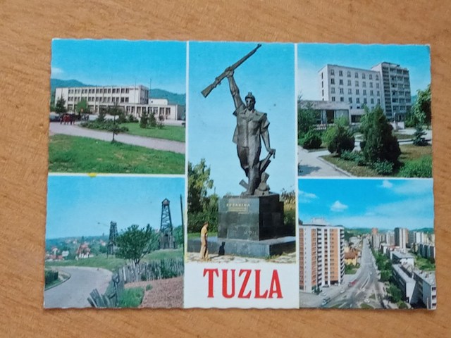 Tuzla - Spomenik - Bosna - Putovala -