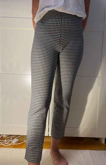 H&M karirane pantalone