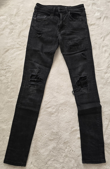 Moderne iscepane skinny farmerke 27 XS ili 12 god