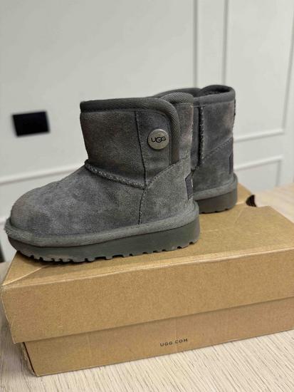 Ugg original decije cizme br.22