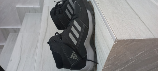 Adidas cipele,cizme kao nove