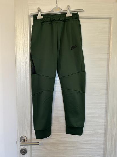 Nike Tech Fleece