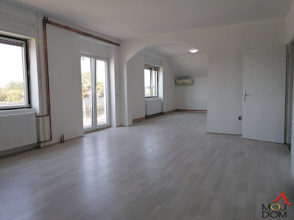 Kuca,VETERNIK,CENTAR,kv: 250, € 1450, ID: 9104584