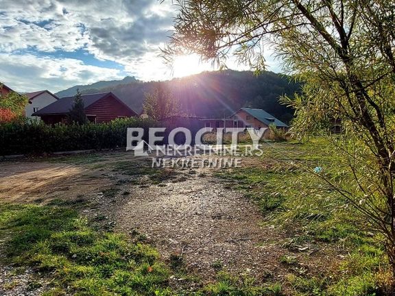 Kolašin, Kolašin, Sportska zona, 3a, 60000EUR