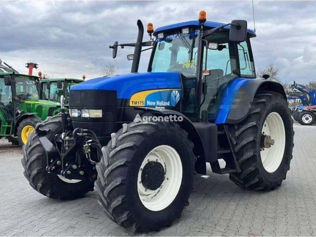 New Holland TM 175 traktor točkaš