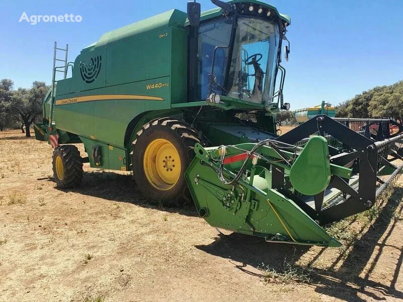 John Deere W440 kombajn za žito