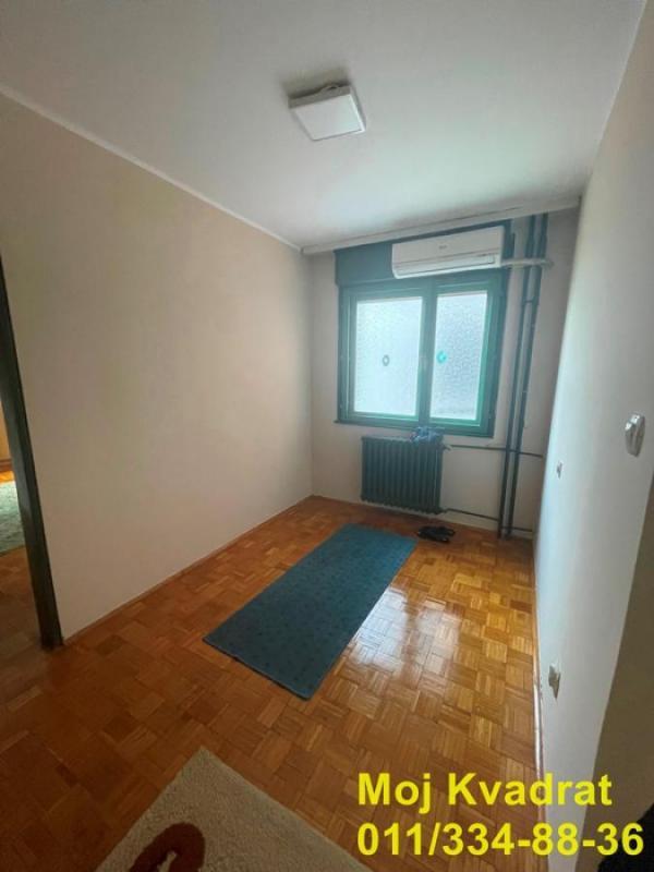 Dvoiposoban stan na prodaju, 66m2, 130.000€