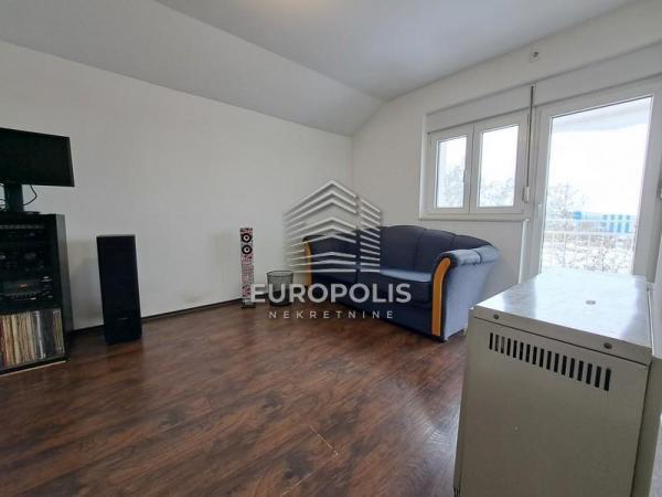 Naselje Ekonomije br 1., Četvorosoban stan na prodaju, 95m2, 102.000€