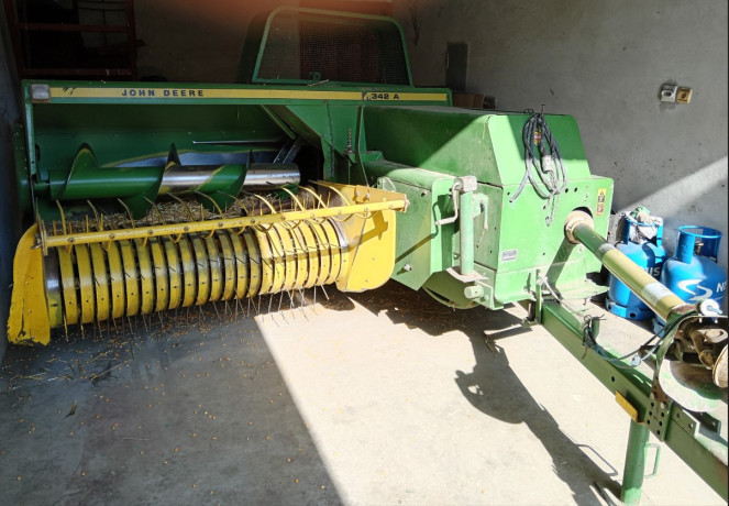 Prodajem presu John Deere 342A