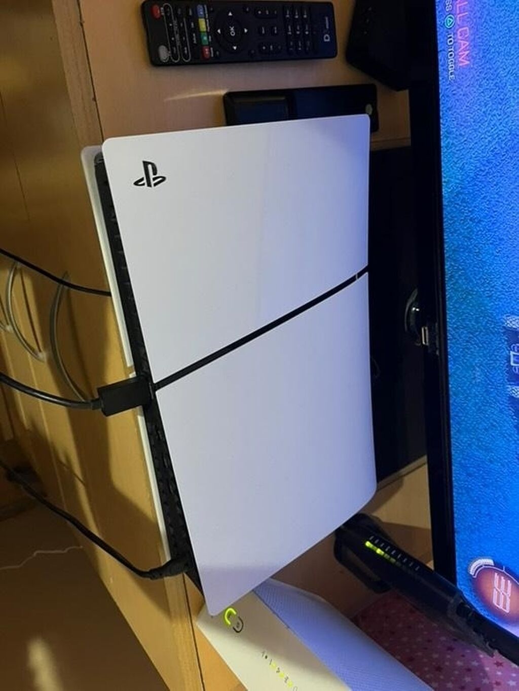 Sony PlayStation PS5 1TB SSD PS5+džojstik -35000 dinara PS5 -30000