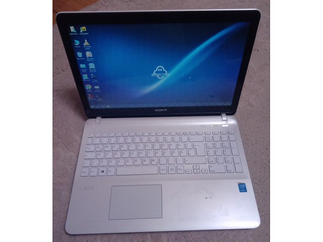 Laptop Sony SVF1521E2EW/i3-3g/4gb/ssd/bat 3h/TouchScr