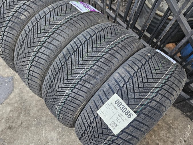 225/40 R18 Falken