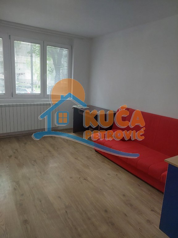 Stan,PETROVARADIN,BLOK 8,kv: 25, € 65000, ID: 1019002