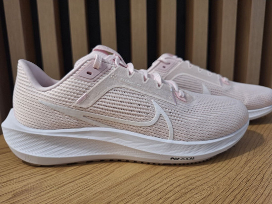 Nike Roze W Nike AIR ZOOM Pegasus 4 42.5 G-27.5cm.