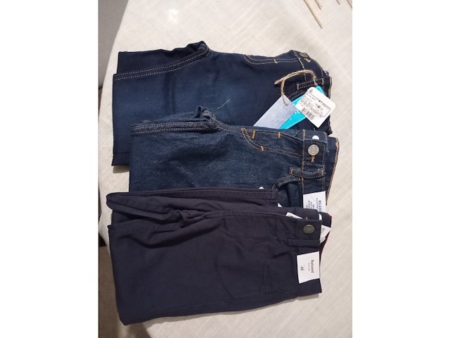 Pantalone za decu vel 104, paket od 3 komada