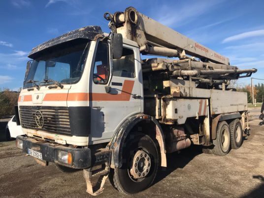 Mercedes-Benz 2225 pumpa za beton