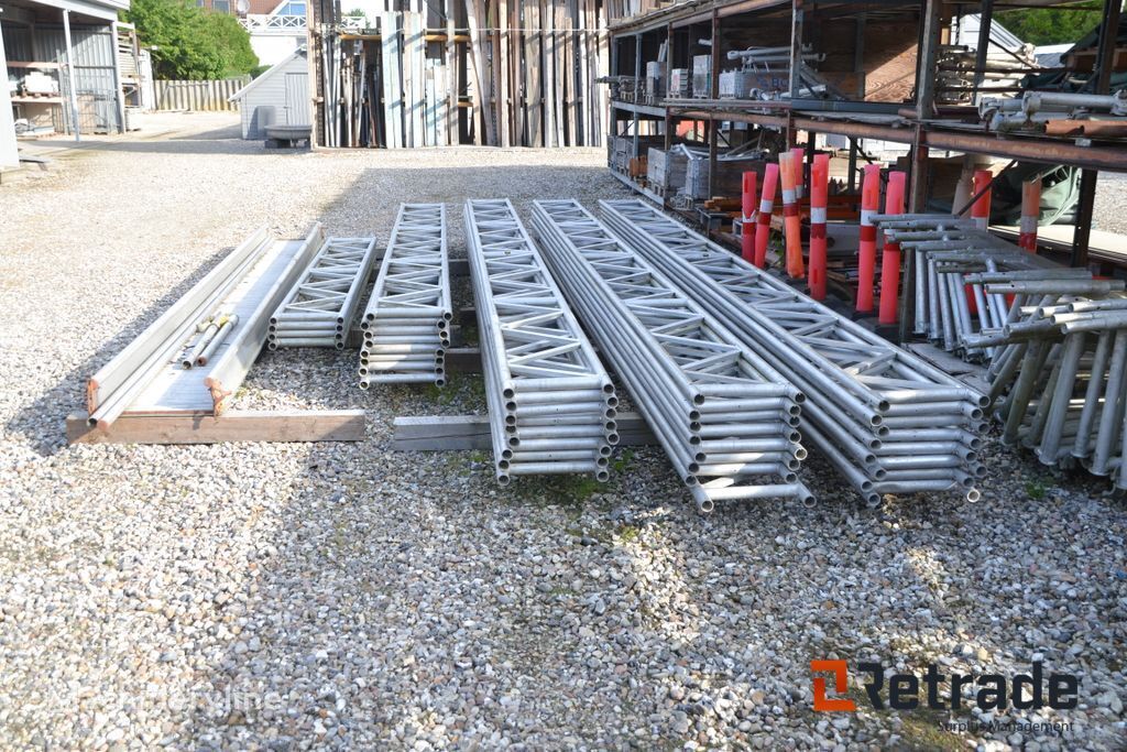 Prodaje se Jumbo aluminiums stilads stort parti / Jumbo aluminium scaffolding, l skele na aukciji