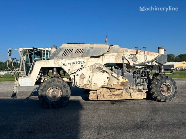 Wirtgen WR 240 I mašina za reciklažu asfalta