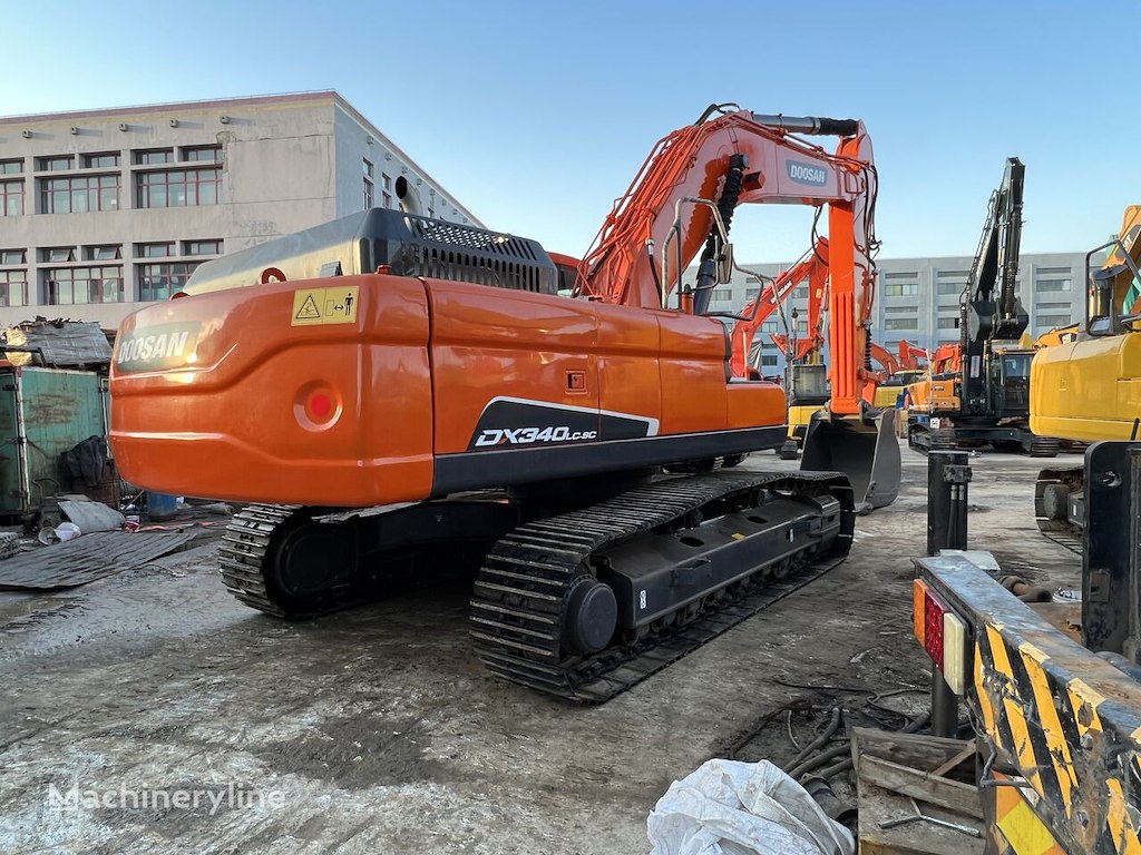 Doosan DX340 bager guseničar