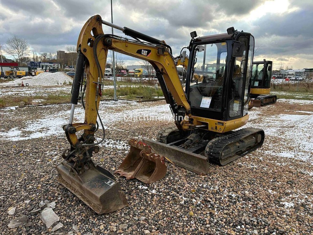 Caterpillar 302.7DCR bager guseničar