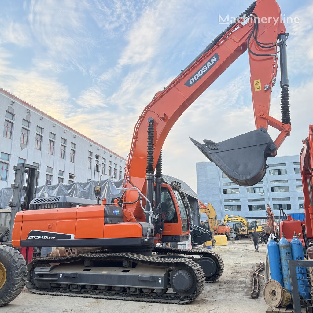 Doosan DX340 bager guseničar