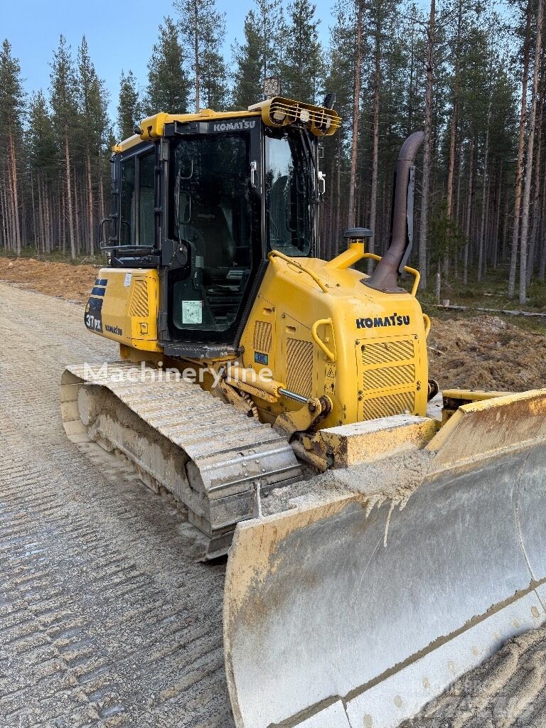 Komatsu D 37 PX-23 buldožer