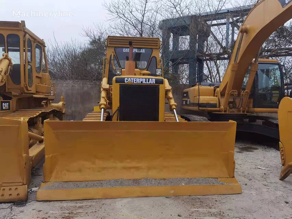 Caterpillar D6D buldožer