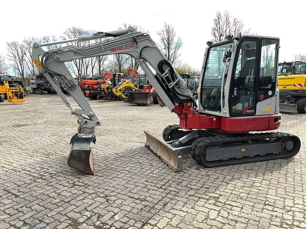 Takeuchi TB 257 FR mini bager