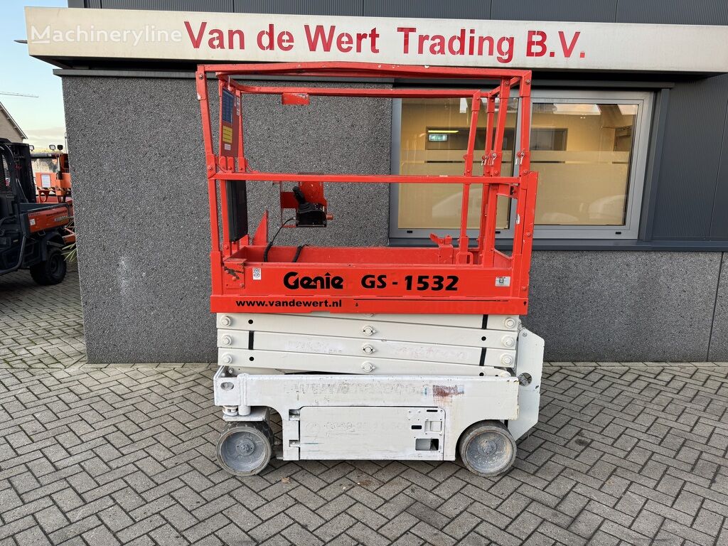 Genie GS1532 schaarlift schaar hoogwerker 2012 uur 6mtr werkhoogte makazasta platforma