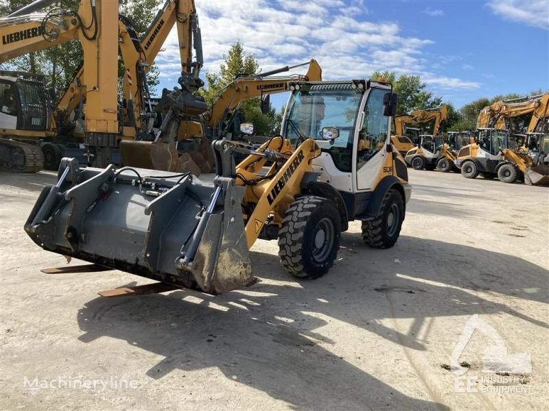 Liebherr L 506 COMPACT prednji utovarivač