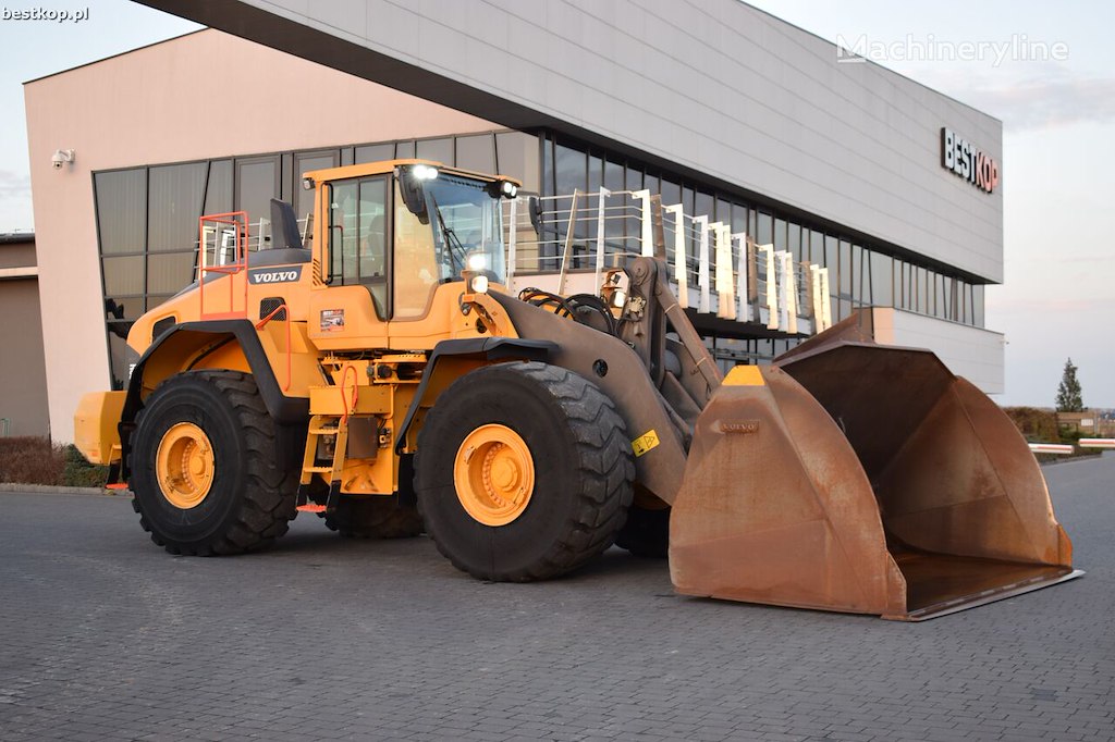 Volvo L220H prednji utovarivač