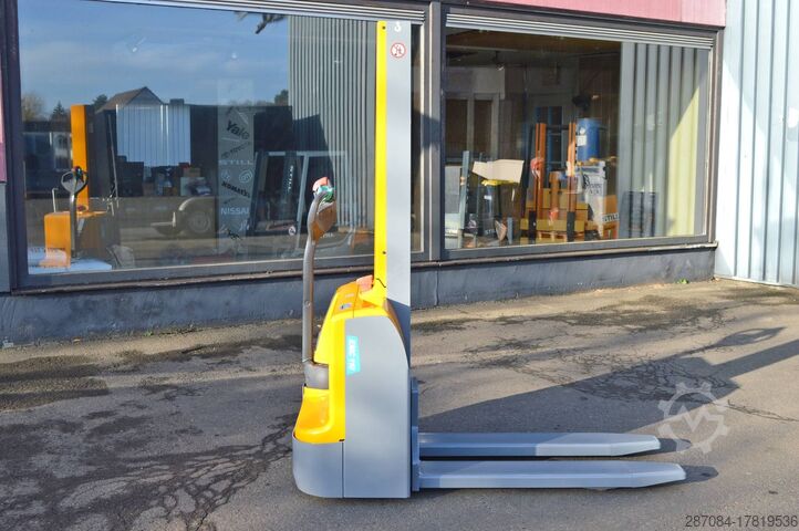 Kamioni sa paletama
Jungheinrich EMC 110