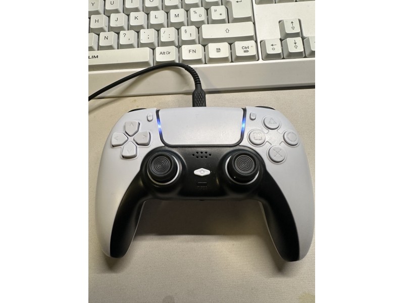 Gamepad Battletron (PS4 / PC)