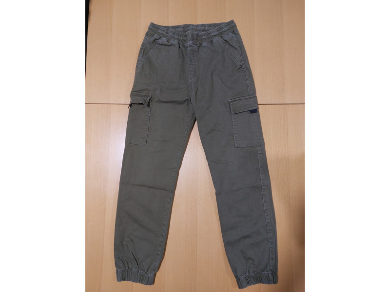 LC WAIKIKI pantalone, vel.12-13