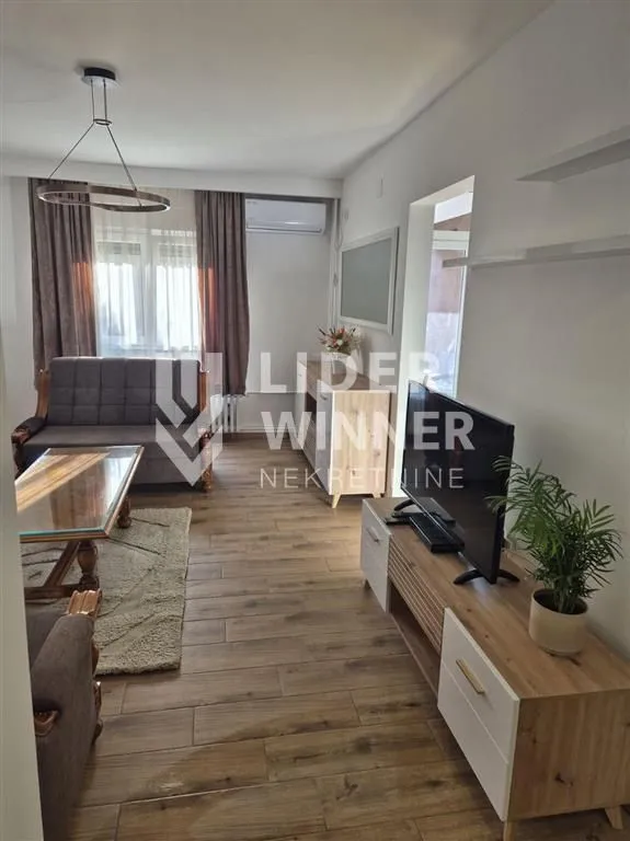 Izdavanje, trosoban stan, 80m2, Bežanijska Kosa, Beograd